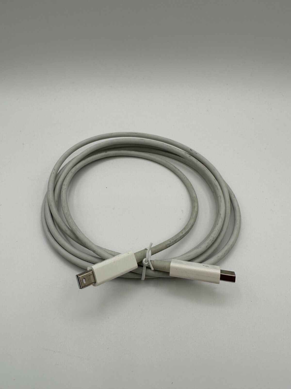 Apple Thunderbolt Cable (2.0M) - White A1410 - | 2nd Hand Tech